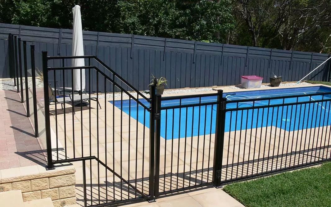 Aluminium Tubular Pool Fencing – Click Fencing